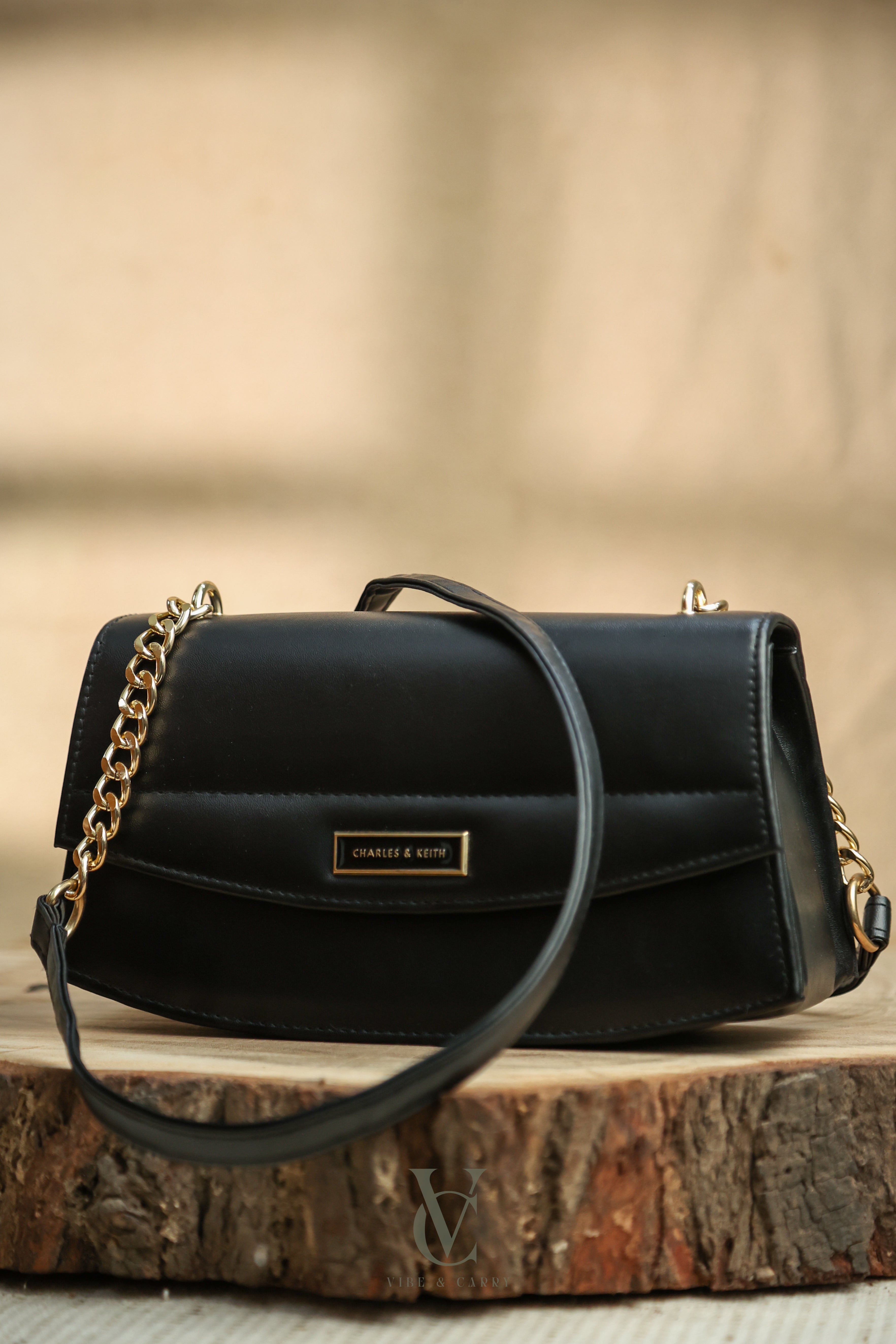CK Urban Chic - Noir – Vibe and Carry
